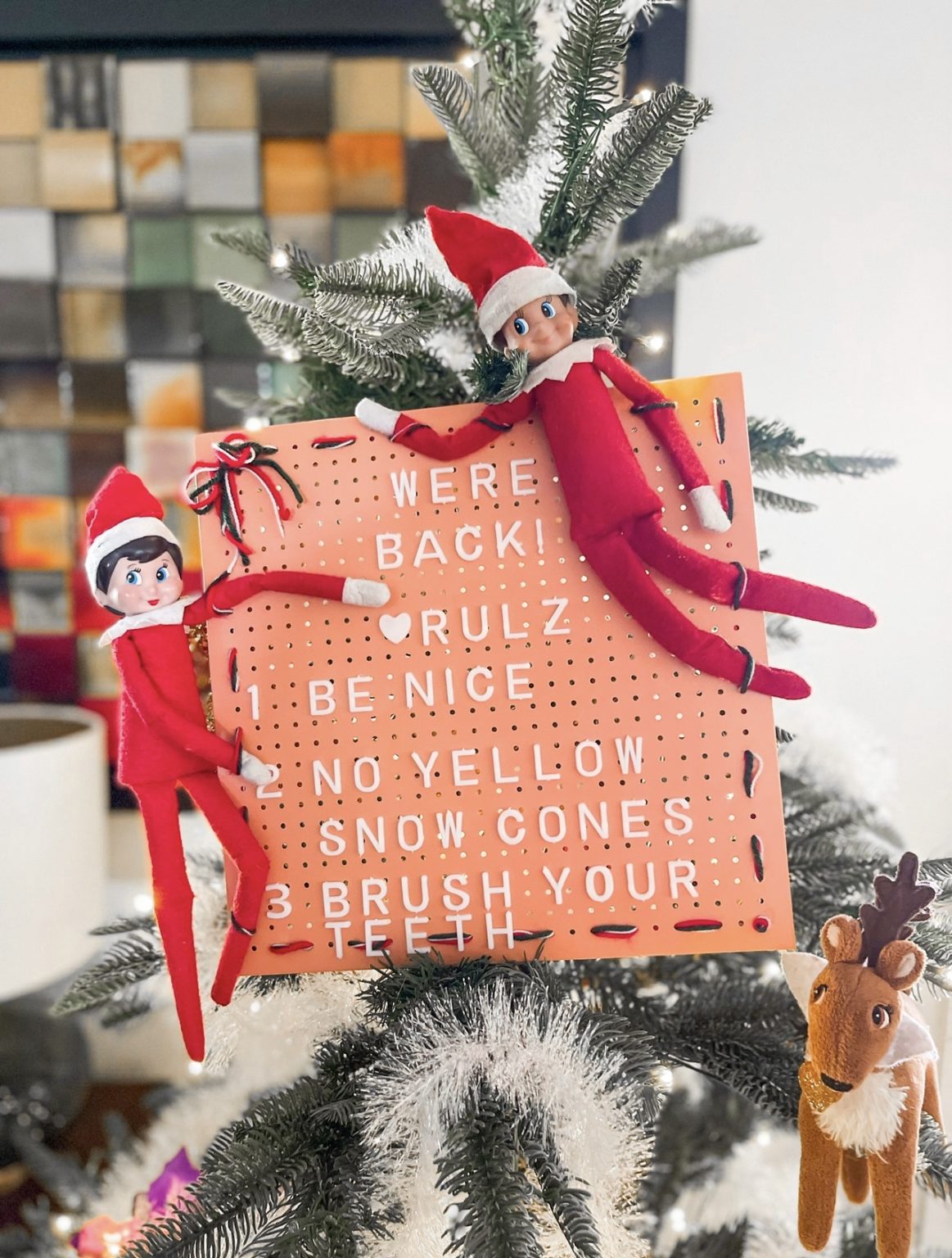 10 Welcome Back Elf on the Shelf Ideas | Mamallamallama on the weekly