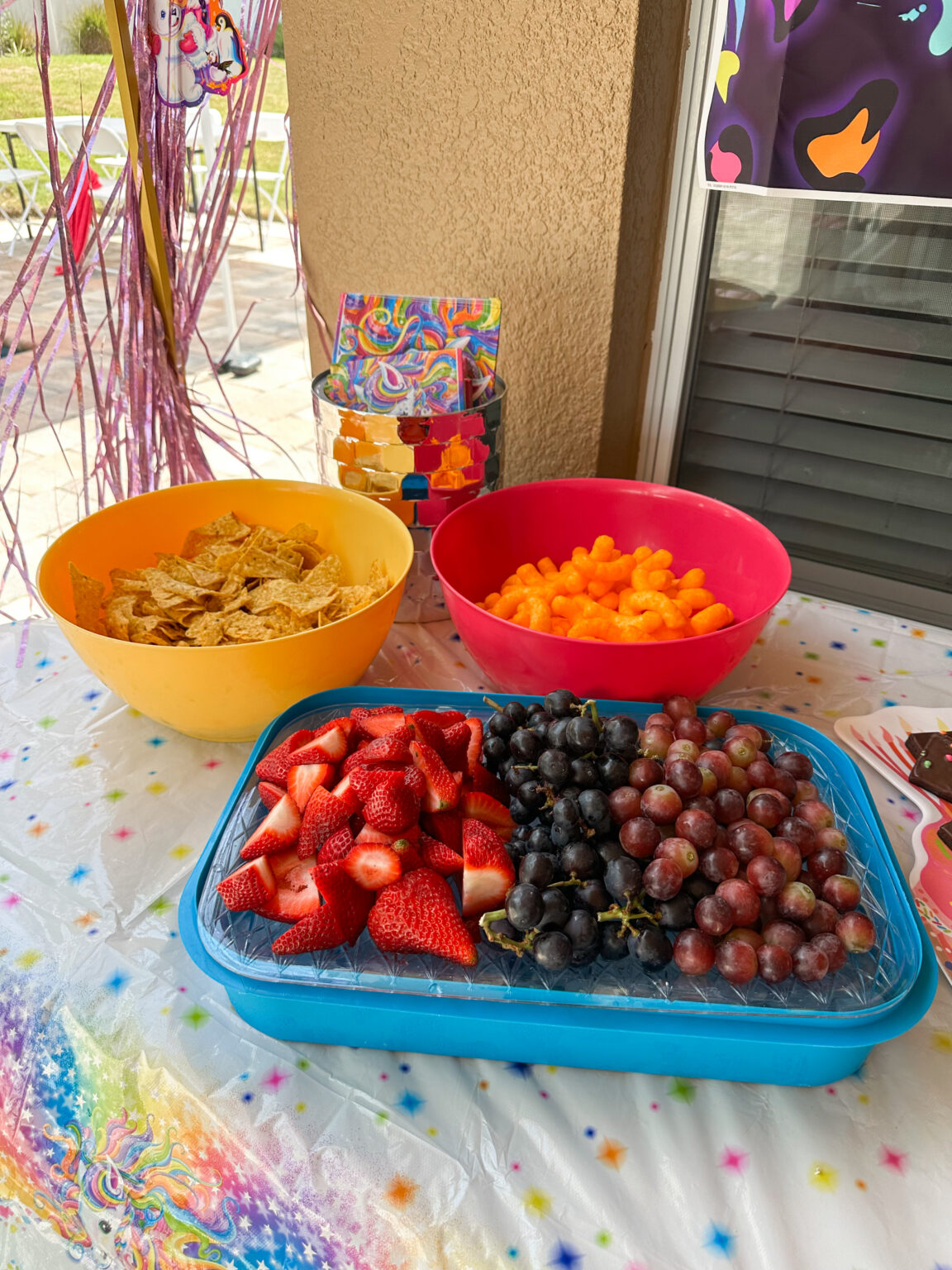 At Home Lisa Frank Birthday Party | Mamallamallama on the weekly